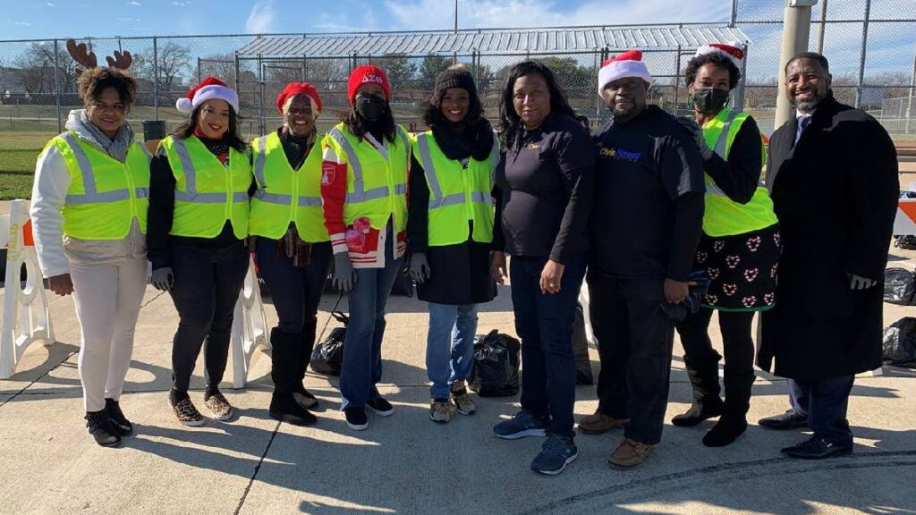 CITY OF DESOTO PARTNERS WITH CHRIS HOWELL FOUNDATION FOR HOLIDAY GIFT ...