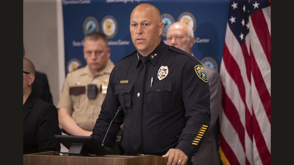 Minnesota Police Chief Says ICE Is Pulling Guns On Off-Duty Officers of ...